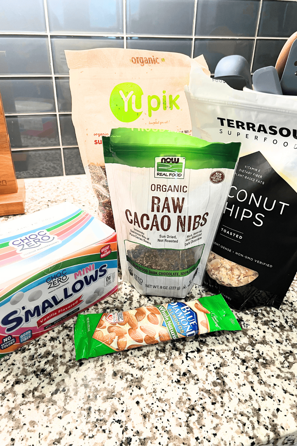 How to Make a Keto-Friendly Trail Mix (Plus a Dairy-Free, Sugar-Free ...